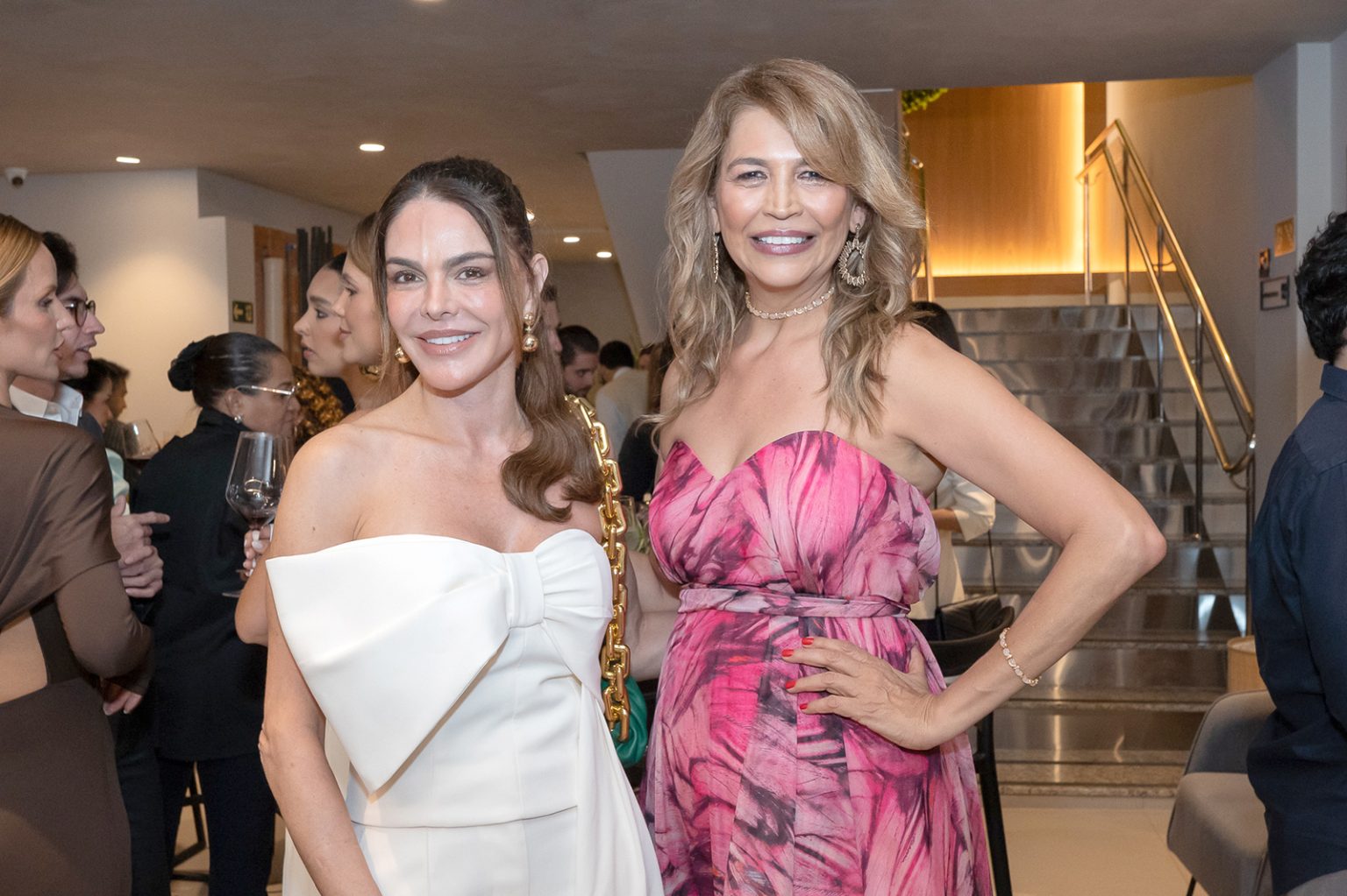 Nova edição da Revista Zelo é lançada em noite especial na Consciente ...